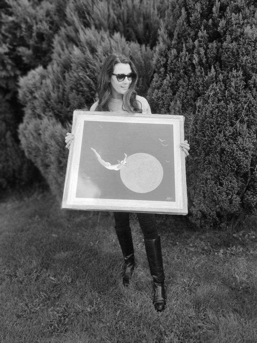 Laura Jayne Halton 'Suspend' – Naomis Kitchen